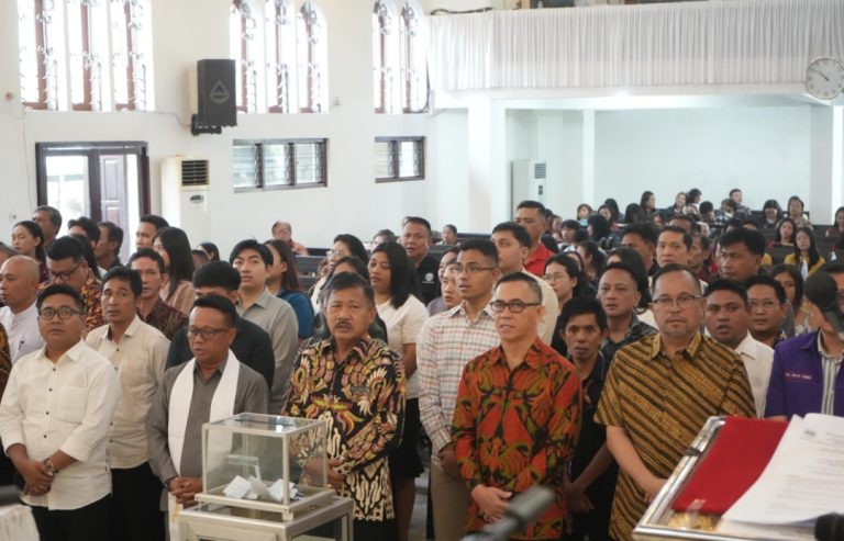 Panitia Selebrasi Paskah Remaja GMIM 2025 Dilantik, Berikut Nama ...